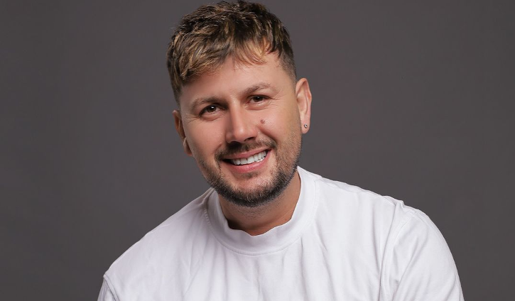 Mevlani na prezanton me vajzën, emocionon me fjalët e ëmbla - Billbordi.com